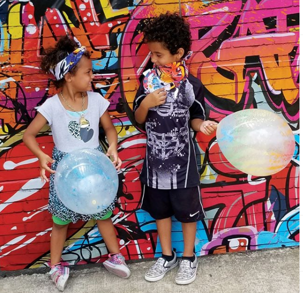 Graffiti Balloons – American Celebrations